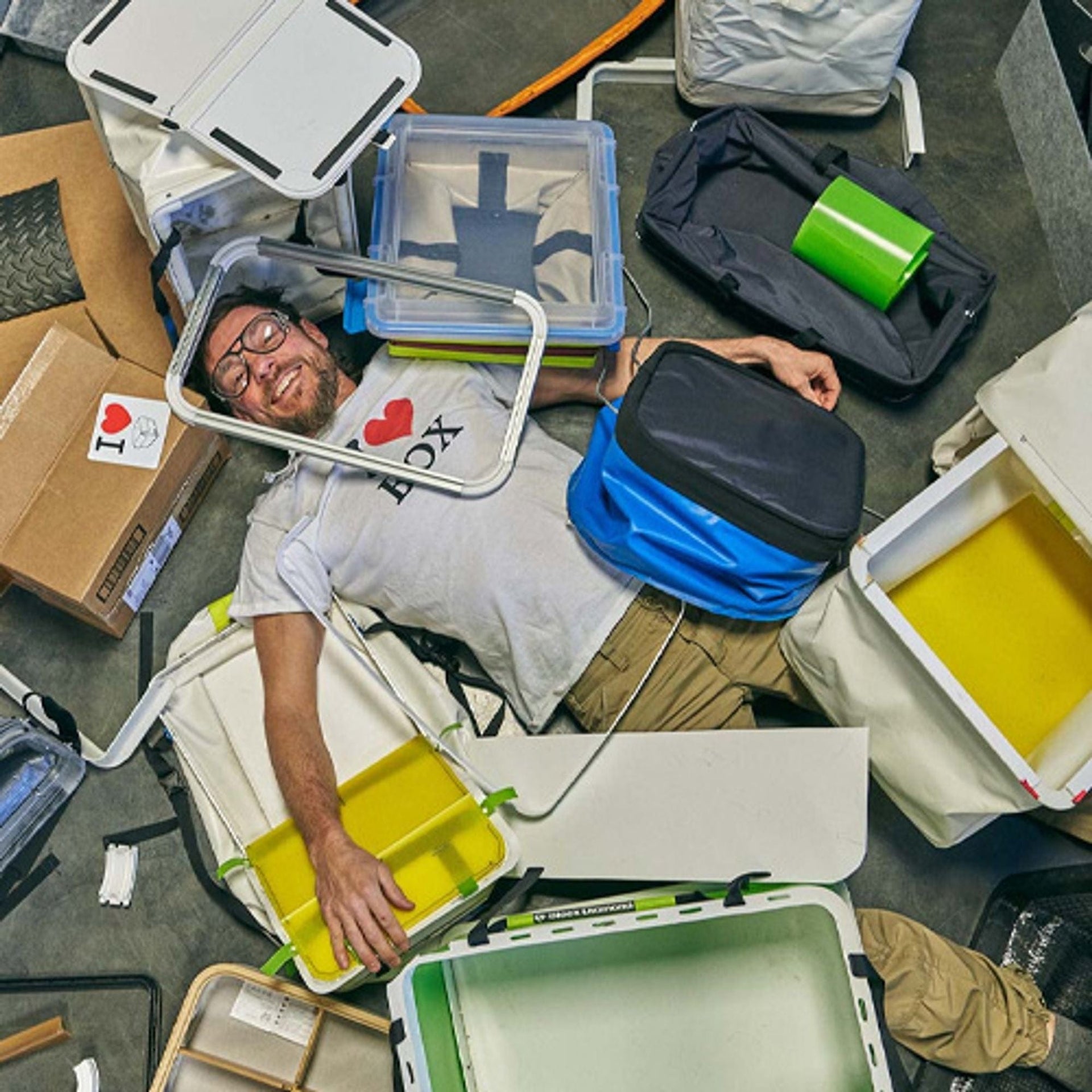 RUX - A better way to manage and carry your gear.